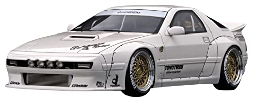 ignition model 1/18 PANDEM RX-7 (FC3S) White 完成品 ignition model 1/18スケールミニカー。 レジンモデル。 PANDEM RX-7 (FC3S)を1/18スケールレジン素材でモ...