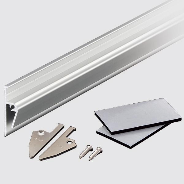 ■種別／PO-LS900■タイプ／ポスターレールセット（LSタイプ）■寸法／900mm■素材／アルミ■仕上げ／シルバー■用途／壁面■推奨紙厚／0.1〜0.3mm■付属品／レール×1本、レールキャップ×2ヶ（L/R）、レールキャップ取付けビス...