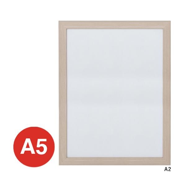 ■種別／A5 ■外寸／205×267mm ■有効画面サイズ／135×197mm ■フレームサイズ／幅：35mm、厚み：15mm ■重量／0.6kg ■素材／フレーム：MDF樹脂フィルム貼加工、透明カバー：PET透明t0.5mm 　　　　スペ...