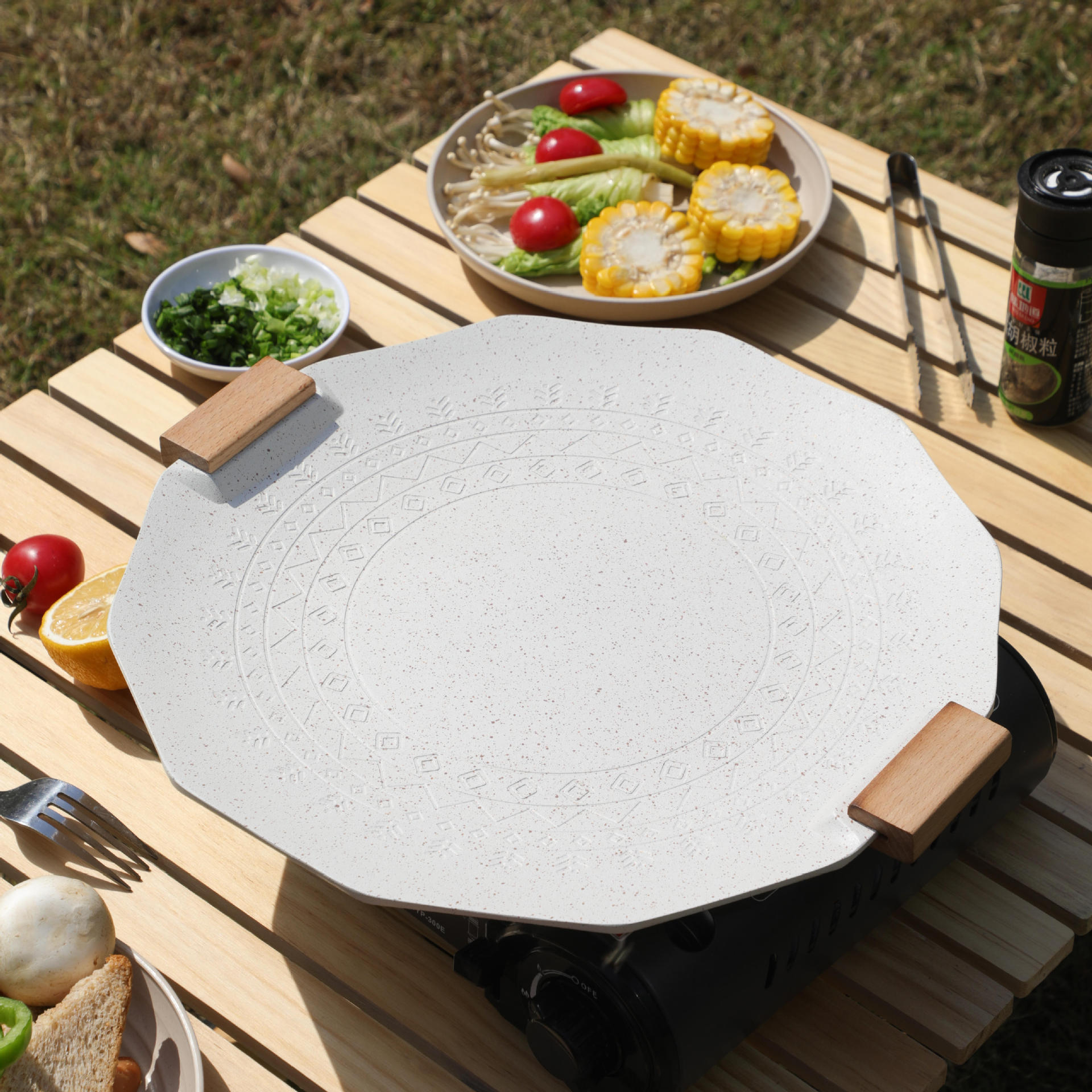 【マルチグリドル・商品サイズ】サイズ:直径:34CM。素材:真麦飯石。【初心者に・多機能】マルチグリドルを使ってみたいけど、お手入れが難しそうで手が出ない、そんな方にぴったりのマルチグリドルです。食材がくっつきにくく焦げ付きません。さっと拭...