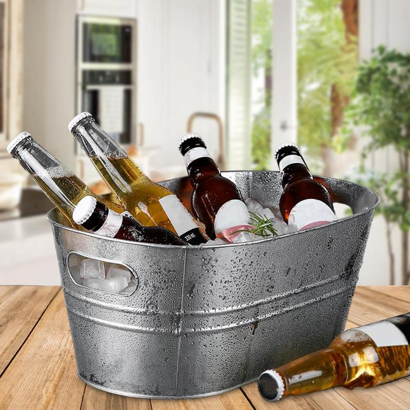 説明:【素材】: アイスバケツは金属素材で作られており、滑らかで軽量、頑丈で長期間使用できます。【ポータブル】: パーティー用の金属製ドリンクバケツ、ビール飲料用タブ、ハンドル付き、持ち運びや移動が簡単。【お手入れ簡単】: 氷用のビールバケ...