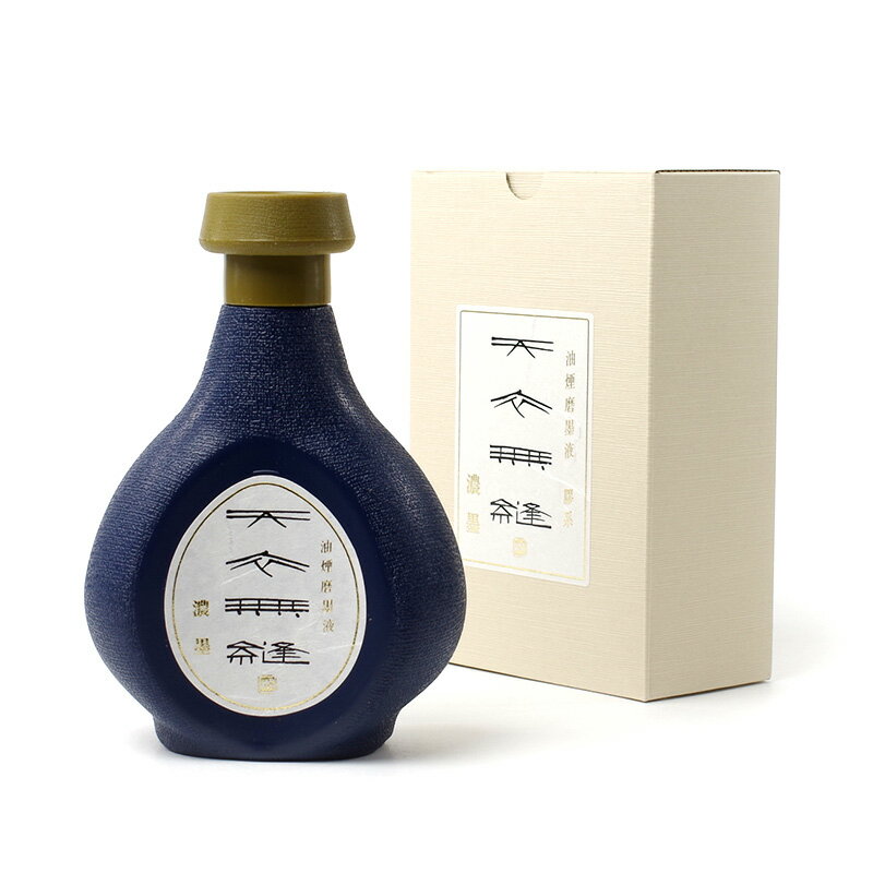 【商品ローマ字】tenyimuho thick【メーカー】呉竹【容量】500ml【仕様】膠系＃墨液/＃漢字作品用墨液/＃膠系/＃濃墨/＃呉竹/＃-900ml 油煙磨墨液　天衣無縫 天衣無縫の特徴 固形墨「天衣無縫」と同一の超微粒子油煙、上質...