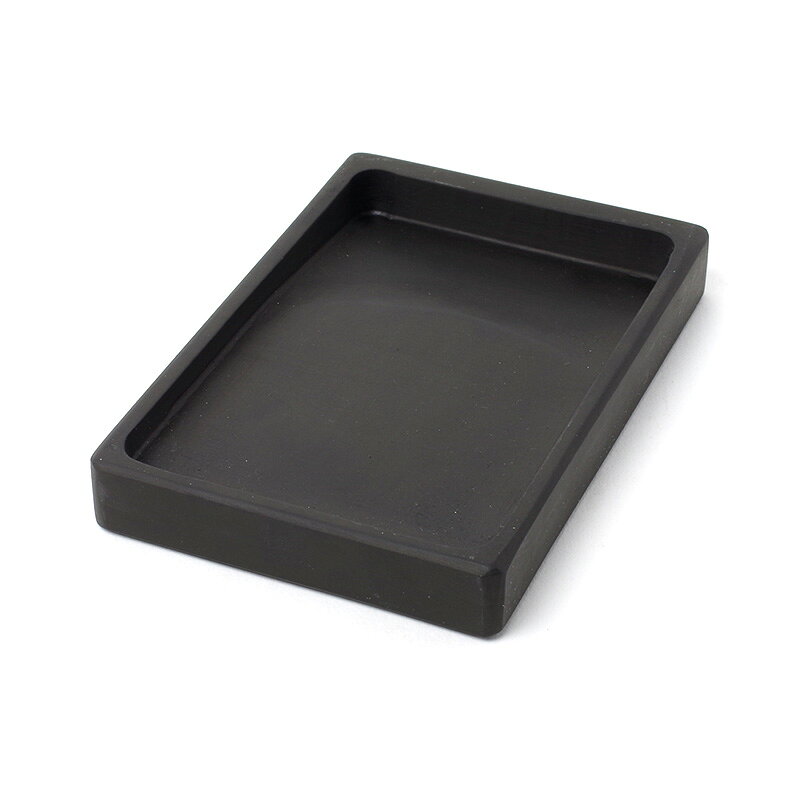 【商品ローマ字】ramon choho【商品サイズ】20.0×13.5×2.8cm＃硯/＃漢字条幅用/＃初心者向き/＃羅紋硯/＃彫刻無/＃長方硯/＃角型/＃8吋中国江西省の竜尾山一帯及び、芙蓉渓に沿った地域から採れる硯。石質は硬くて強いので...