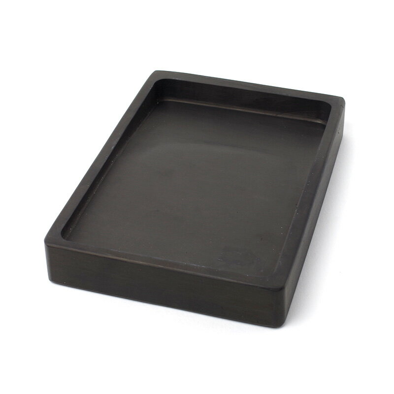 【商品ローマ字】ramon choho【商品サイズ】25.0×17.0×3.7cm＃硯/＃漢字条幅用/＃初心者向き/＃羅紋硯/＃彫刻無/＃長方硯/＃角型/＃10吋中国江西省の竜尾山一帯及び、芙蓉渓に沿った地域から採れる硯。石質は硬くて強いの...