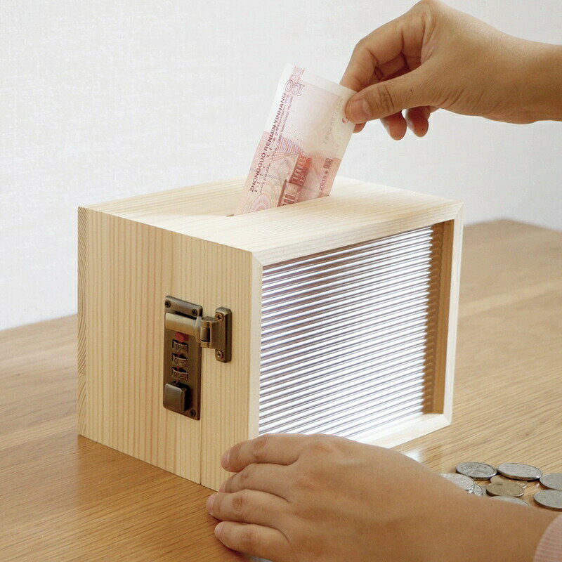 オブジェのような貯金箱。楽しく貯金だけではなく、おしゃれな写真立てや装飾品も変身可能な貯金箱！ひとつひとつ心を込めて丁寧にお作りします。ねじや金具を一切使用しないこだわりの製法で 洗練された美しい仕上がりを実現しました。見た目がおしゃれな貯...