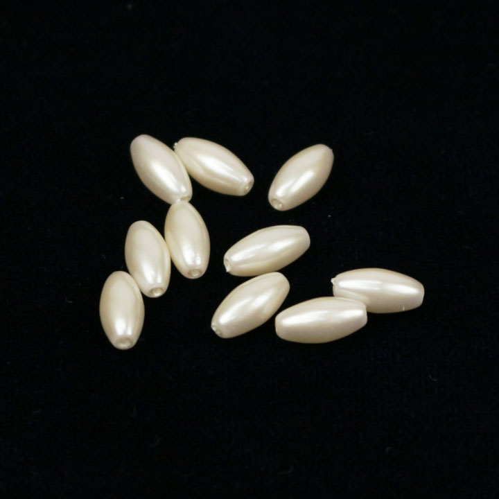 【 サイズ（約） 】 4×8mm(穴径0.8mm)【 入数 】 10個【 材質 】 ユリア樹脂【 生産国 】 日本国産のユリア樹脂パールビーズです。 ※メール便可能です。※2023年1月19日（木）より価格を変更しています。パールビーズ ナ...