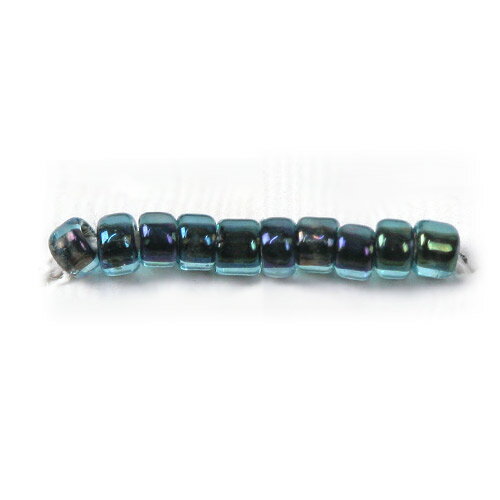 グラスビーズ、丸特小です。【 サイズ（約） 】 外径1.5mm【 入り数(約) 】 7g(約1750粒)【 加工・色名 】 着色オーロラ／248青緑【 素材 】 ガラス【 発売元 】 TOHO・外径が最も小さいビーズなので、より繊細な作品作...