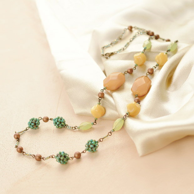 【 サイズ(約) 】 75cm【 制作時間(約) 】 80分【 用意する道具 】 はさみ・ものさし・つまようじ・ニッパー・プライヤー(先の細いペンチ)・先丸ペンチ【 難易度 】 ★★★☆☆【 発売元 】 MIYUKIイタリア発・コローレネッ...