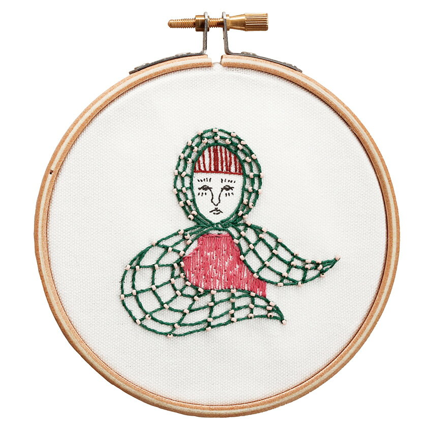 ■サイズ（約）… 21×16×厚み1.5cm（パッケージサイズ） 11×12cm（刺?枠金具含む）（完成サイズ） ■セット内容…ビーズ、布、刺しゅう針、ビーズ刺しゅう針、刺しゅう糸、刺しゅう枠、スレッダー（糸通し）、作り方説明書 ■準備する...