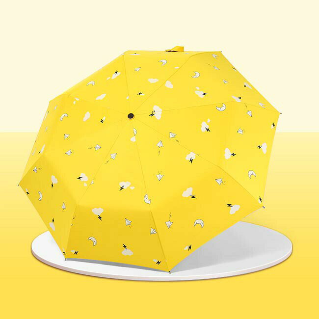 商品詳細 豊かな色とデザインは夏の祭りで浴衣に相性よい 梅雨対策にこれ1本で、軽量化の晴雨傘は毎日持っても負担になっておらず ポリエステル生地の裏側にポリウレタン加工を施した軽くて コンパクトサイズの折りたたみタイプ遮光晴雨兼用日傘です 防...