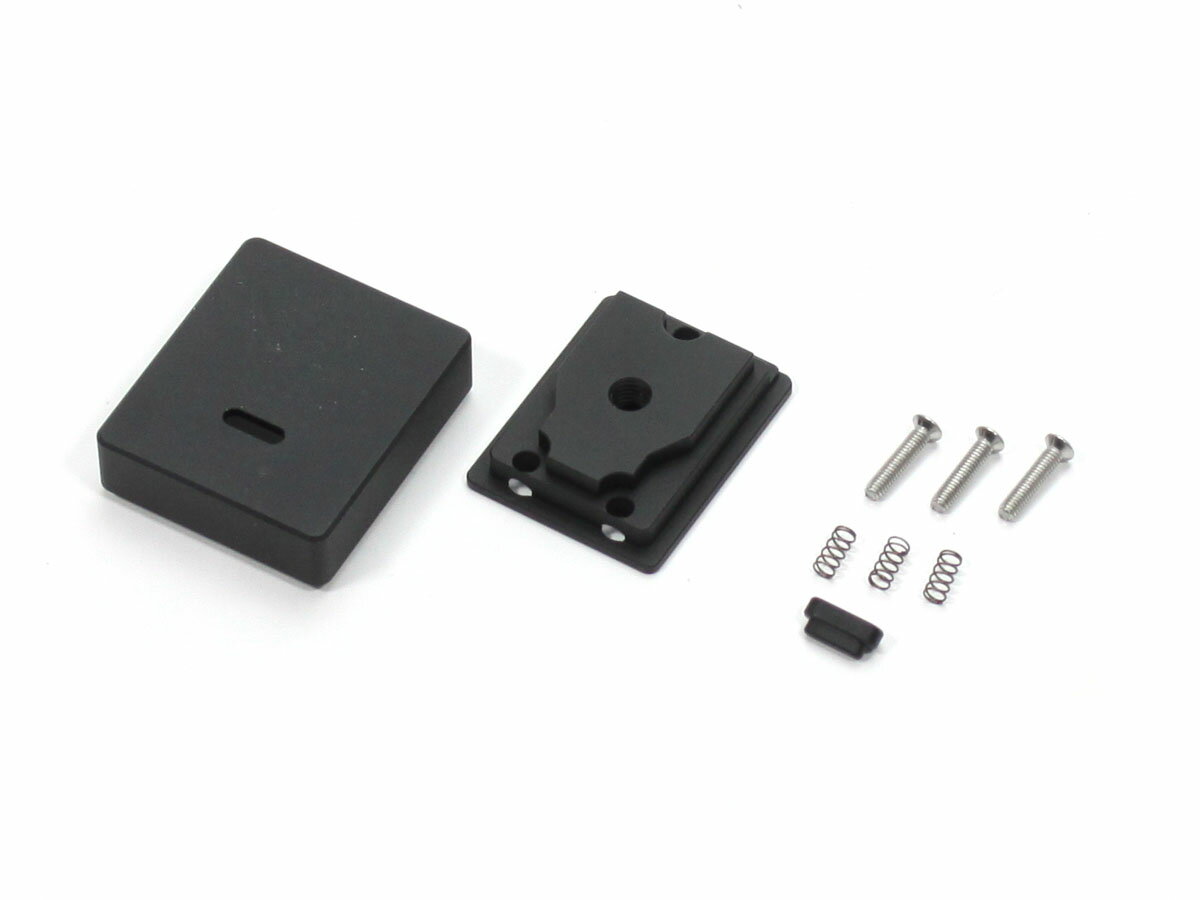 BOW MASTERのVFC/UMAREX MP5ガスブローバック対応カスタムパーツです。 Vwe2マガジン専用のアルミ削り出しマガジンベースパッドです。 付属パーツを組み込んでマガジンベースを取り外し型に変更するタイプです。 ※注意※ マ...