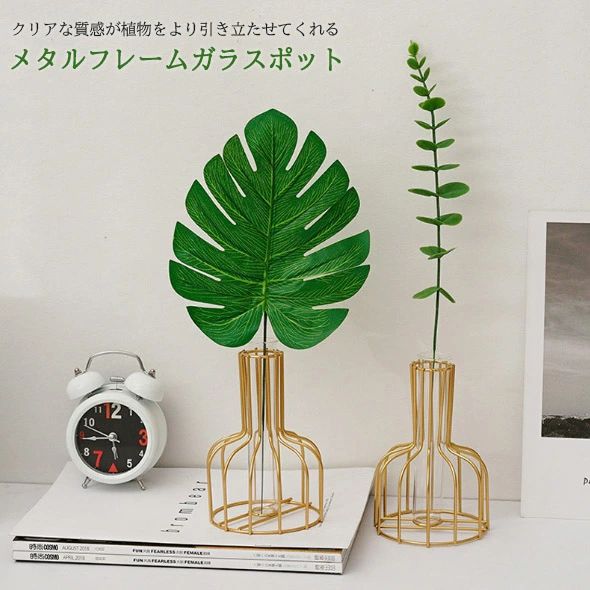 商品詳細 サイズ 画像に記載 材質 ガラス、金属 色 画像に記載 ※ 注意事項：モニターの発色により、実物と異なる場合がございます。 商品説明 ※ドライフラワー専用の花瓶です。予めご了承ください。 ・ラグジュアリーな印象のメタルフレームガラ...