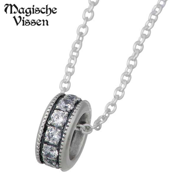 ”デザイナーである小澤慎太郎氏がライフワークとするジュエリー”MagischeVissen(マジェスフィッセン）とはオランダ語でMagicFiish(魔法の魚)の意味。龍になり空高く飛んでいくという、魔法にかけられた魚の伝説をもとに、「シル...