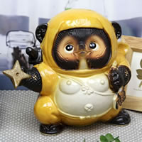 品　番 ta-0193　ニンジャたぬき　しがらきやき 品　名 信楽焼き　手裏剣忍者タヌキ（黄）　陶器【送料無料】 サイズ・重量 幅195×奥行115×高さ175mm　重さ0.6キロ 送料について この商品は、送料無料になります。 ※ただし、...
