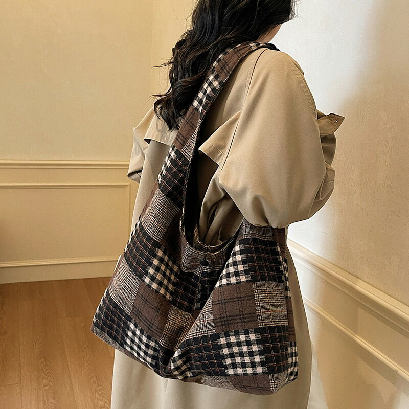 仕 様 サイズ約48×12×31cm材 質キャンバス重さ約330g/パック 入 数 1ヶ 注意事項 ●海外生産のため、輸入、生産時期に、擦り傷・バリ・歪み・メッキムラなどある場合がございます。 ●生産メーカーの都合により、再入荷時にサイズ・...