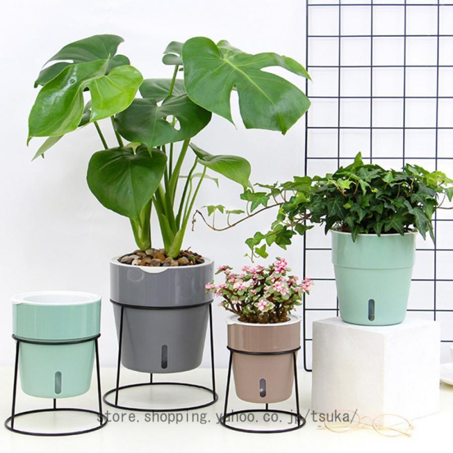 【商品名】：フラワースタンド【素材】：アイアン pp【商品サイズ】：内径7.8*高さ15.8cm　 内径10*高さ18.8cm　 内径13.7*高さ22.5cm　　　　 鉢付き【簡単組立】ノッチにクロスバーを差し込み、穴に固定ネジを締めすだ...