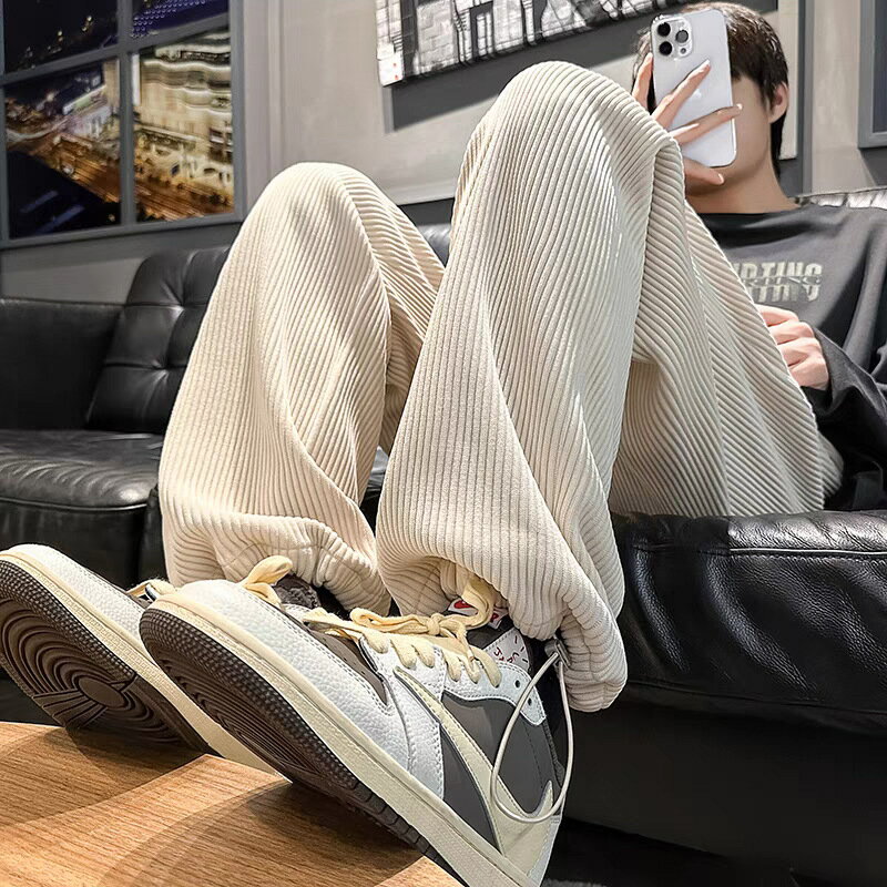 商品詳細:カラー:/A01/A02サイズ:/M/L/XL/2XL/3XL【商品説明】流行に左右されない定番のデザインを採用しました。柔らかく優しい肌触りと保温性が特徴の裏起毛ポリエステル素材を使用。【素材】ポリエステル、その他【キーワード】...