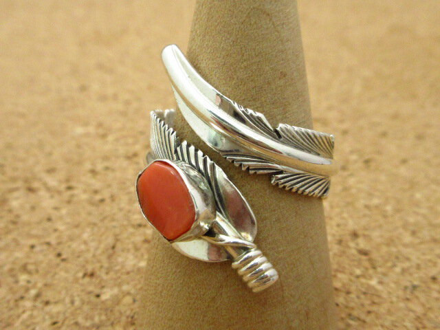 商品情報リングサイズ22号幅(A)=最大約10mm (フェザー幅)厚み(B)=最大約5mm(トップ部分)横(C)=最大約9mm(トップ部分)縦(D)=最大約9mm(トップ部分）※（装着感には個人差があります）※当店で約2号程度のサイズダウン...