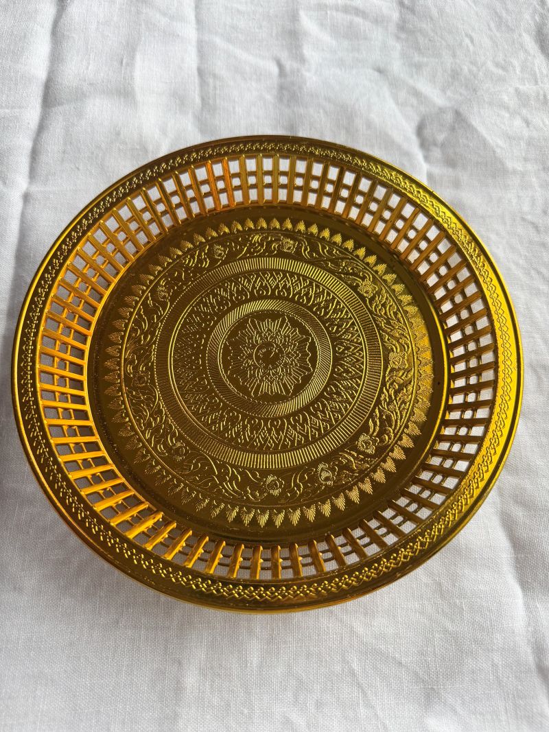 本格的な真鍮ゴールドトレイをご購入される前に、こちらの商品でゴールドトレイの魅力をお楽しみいただけます。