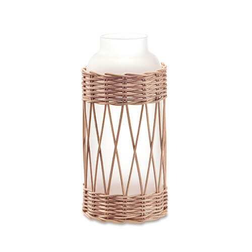 ※image photo 規格: φ9 H18.5 口径サイズ：φ5 ガラス/ラタン 容量：715cc 原産国:中国 品番:22681 備考: ・華奢な細めのラタンと白いガラスの組み合わせで、清楚な雰囲気を持ったフラワーベース。 一つ一つ丁...