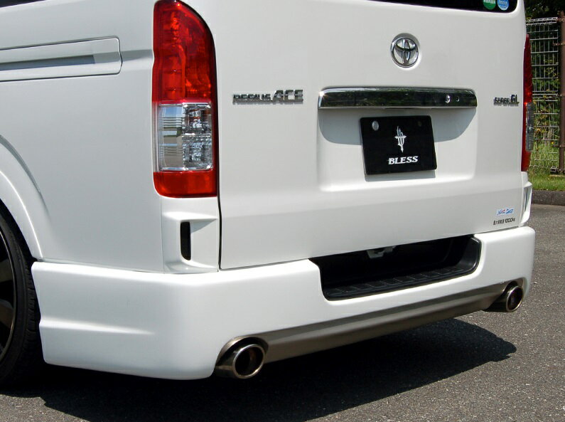 【メーカー名】BLESS CREATION/ブレス クリエイション【適合車種】トヨタ　ハイエース【年式/型式】200系/1-4型　標準 ナロー【商品名】リアバンパースポイラー Ver.5　【セット内容】-【塗装/未塗装】塗装済【カラー】純正...