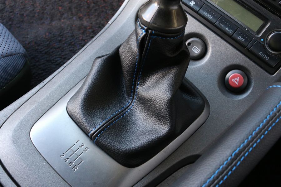 【メーカー名】D-MAX/ディーマックス【適合車種】日産　シルビア【年式/型式】S15/　5M/T【商品名】シフトブーツ 5MT【セット内容】-【塗装/未塗装】-【カラー】ブラック ステッチカラー:ブルー/レッド【素材】PVC【特記事項】※...