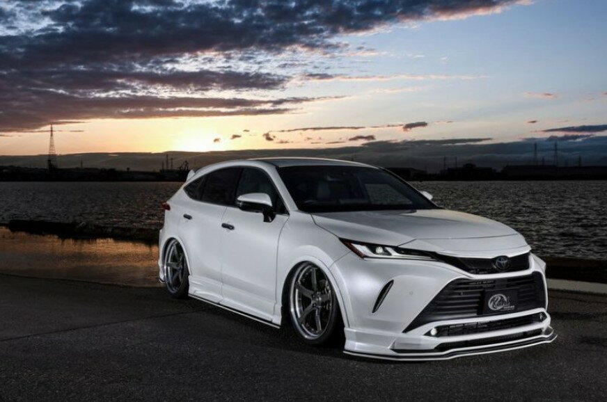 【メーカー名】KUHL RACING/クール レーシング80H-SS【適合車種】トヨタ　ハリアー【年式/型式】80系/【商品名】サイドアンダーディフューザー【セット内容】-【塗装/未塗装】2トーン塗装品【カラー】-【素材】FRPSG【特記事...