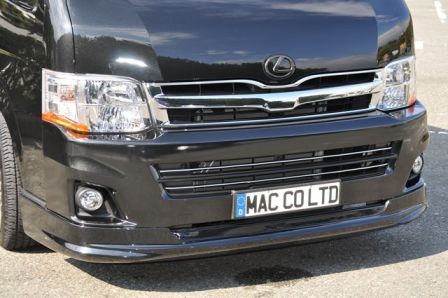 【メーカー名】mac/マックSTERLING BLICK/スターリングブリック【適合車種】トヨタ　ハイエース【年式/型式】200系/3型　ワイドボディ【商品名】フロントリップスポイラー【セット内容】-【塗装/未塗装】未塗装【カラー】-【素材...