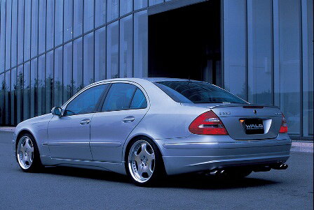 【メーカー名】WALD/ヴァルドD.T.M Sports/ディ・ティ・エムスポーツ【適合車種】メルセデス・ベンツ　メルセデス・ベンツ【年式/型式】〜2006/W211/E class　セダン【商品名】センターマフラー【セット内容】サイレンサ...