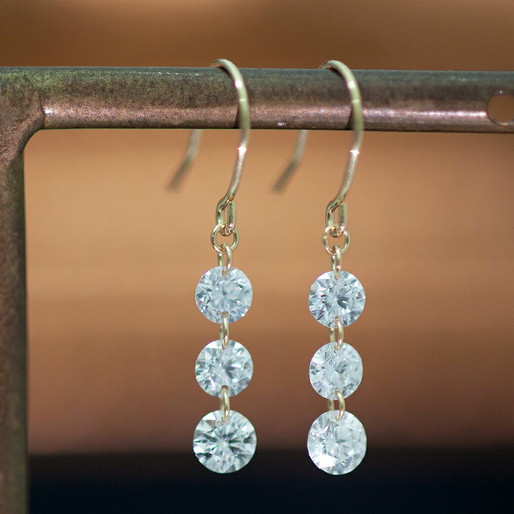 Details 材質/サイズ 　　　　　　　　 K18YG ラボグロウンダイヤモンド：0.60ct (鑑別カード付き) 納期 即納 お取扱い 使用後は専用のクロスで優しく拭くようにして下さい。 また衣服等への引っかかりや、衝撃によるチェーン...