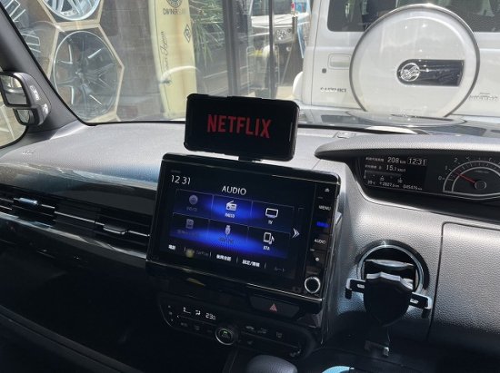 通常納期在庫有り時：翌営業日出荷弊社カレンダーに記載の出荷可能日のみの出荷ですので、ご注意ください。欠品時納期：約1〜1.5ヶ月送料サイズ160（A）佐川急便付属品詳細N-BOX・N-BOXカスタム JF3用です。 ベース部分を両面テープで...