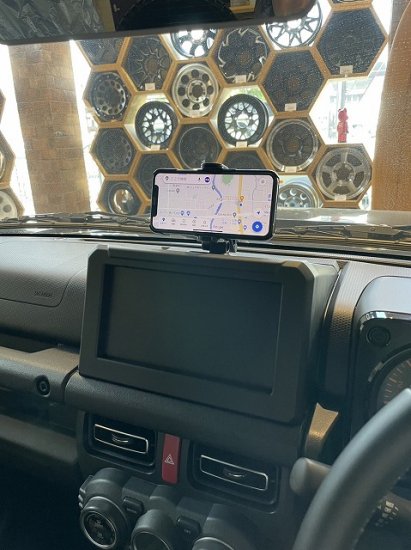 通常納期在庫有り時：翌営業日出荷弊社カレンダーに記載の出荷可能日のみの出荷ですので、ご注意ください。欠品時納期：約1〜1.5ヶ月送料サイズ160（A）佐川急便付属品詳細ジムニーシエラJB74用です。 ベース部分を両面テープで貼り付けるだけで...