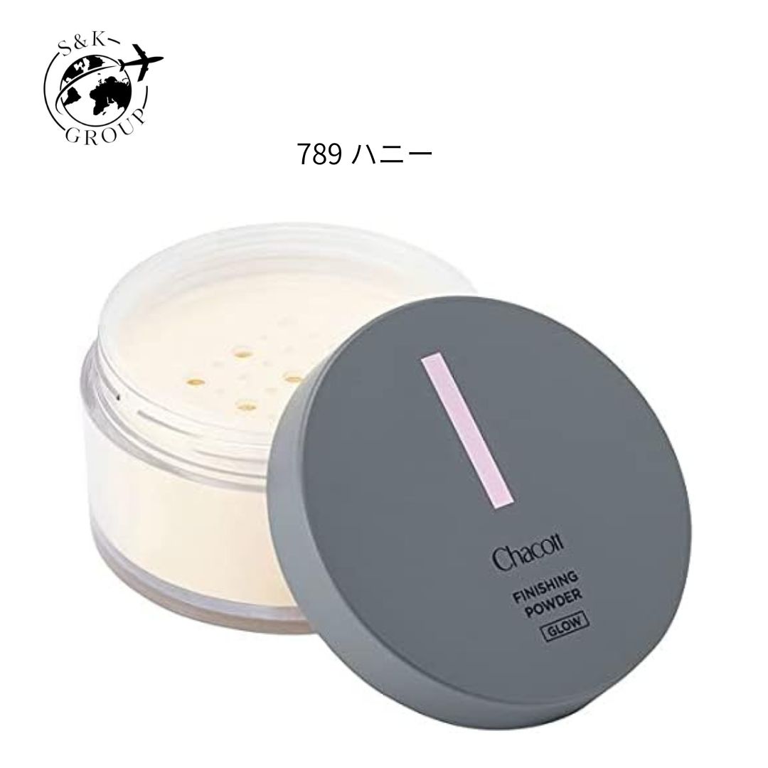 フィニッシングパウダーグローパールラメ入り■カラー：789ハニー容量：30gパフは別売りです。 ゴールドのラメとパールをたたえた豊かな質感のフェイスパウダー。 【パールとラメの光の反射で明るいツヤ肌】●昼の自然光ではナチュラルな輝き、夜はラ...