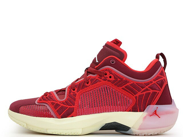 「AIR JORDAN 7」のDNAを受け継ぎ、女性バスケットボールプレーヤーの意見を取り入れて女性向けに作られたデザインされた「WMNS AIR JORDAN 37 LOW」の登場です。華やかな刺繍パターンをあしらい、前足部に2層構造のA...