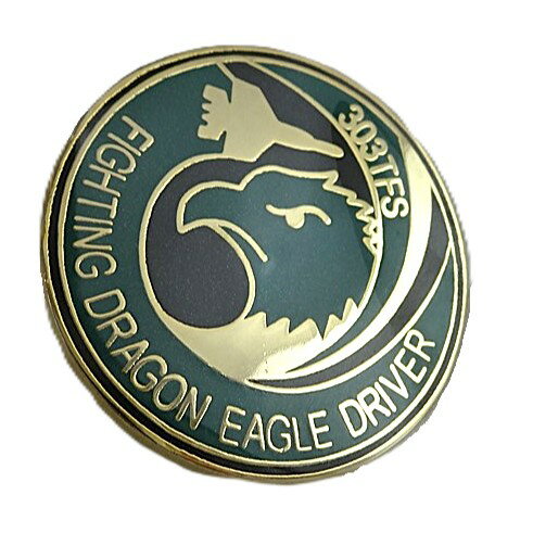 ※この商品は限定入荷品です。在庫限りとなりますのでご了承ください。 ※モニターにより、色の見え方が実際の商品と異なる場合がございます。サイズ：約2.2cm×約2.2cm タイタック式留金付