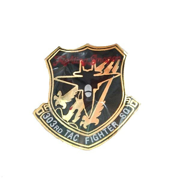 ※この商品は限定入荷品です。在庫限りとなりますのでご了承ください。 ※モニターにより、色の見え方が実際の商品と異なる場合がございます。サイズ：約2.0cm×約1.5cm タイタック式留金付