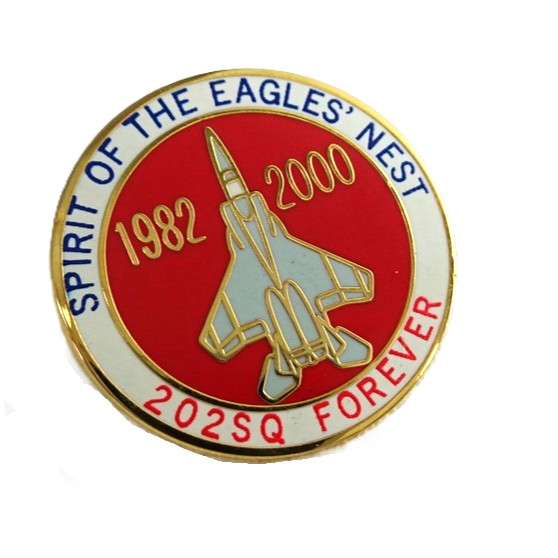 ※この商品は限定入荷品です。在庫限りとなりますのでご了承ください。 ※モニターにより、色の見え方が実際の商品と異なる場合がございます。サイズ：約1.8cm×約1.8cm タイタック式留金付