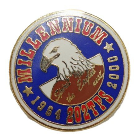 ※この商品は限定入荷品です。在庫限りとなりますのでご了承ください。 ※モニターにより、色の見え方が実際の商品と異なる場合がございます。サイズ：約2.3cm×約1.5cm タイタック式留金付