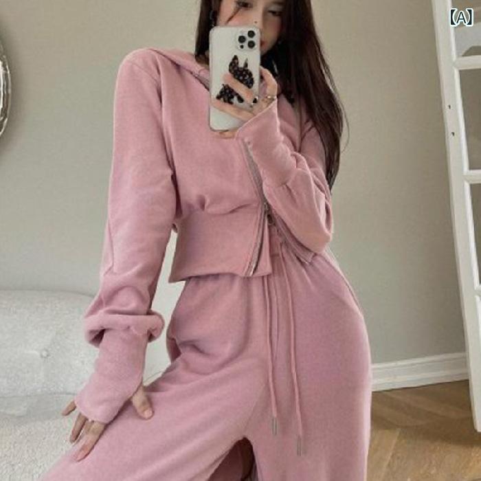 現物は カジュアルな スポーツ スーツを 提供 して います。 女性 秋冬 2023 新作 ピンクの ファッション ガード貨物番号: D-6002 #パターン: その他ズボンの長さ: ズボン流行の要素: その他クラフト: コラージュ/ステッ...