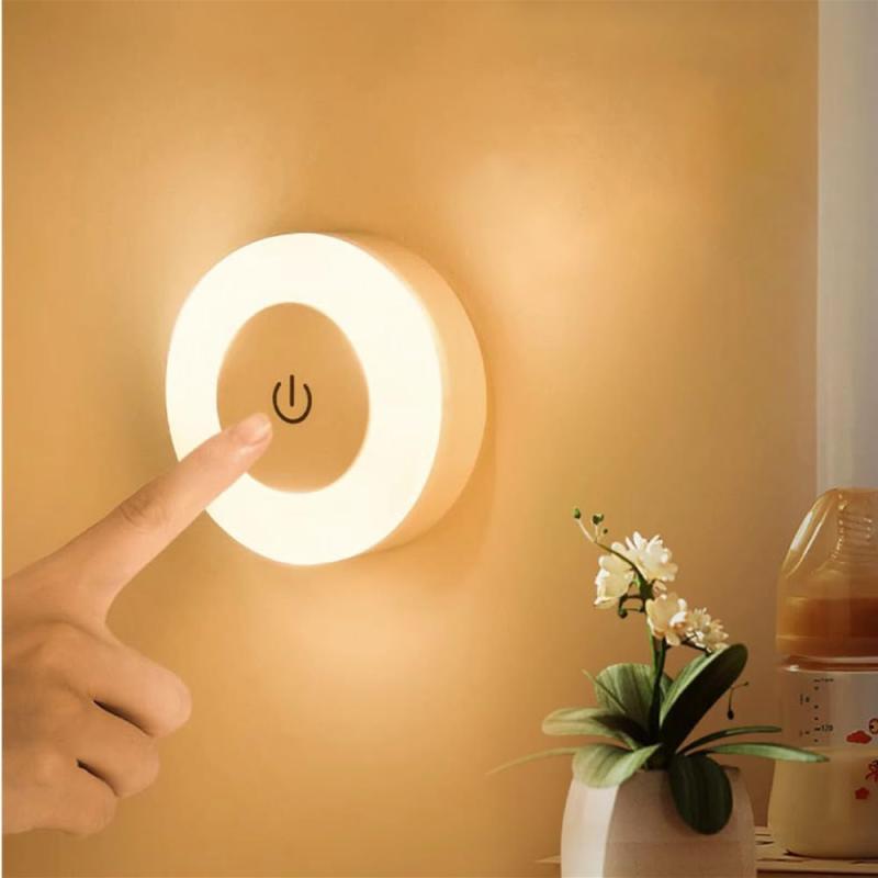 ナイト タッチコントロール「どこでも貼れる」USB充電式タップライト マグネットパッチ付き LED 授乳ライト 常夜灯 夜間 調光可能なワイヤレスミニナイト 寝室 読書 プレゼント 枕元 子ども- タッチ時間が短い場合はオンになります - ...