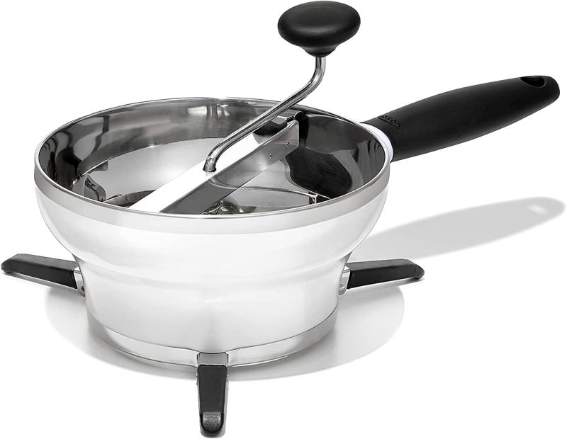 OXO フードミル 1071478V1サイズ:20×36×18.5cm本体重量:0.895kg素材・材料:本体:ポリプロピレン・熱可塑性エラストマー・ステンレス鋼、ノブ:ポリプロピレン・ポリアセタール・熱可塑性エラストマー・ステンレス鋼、デ...