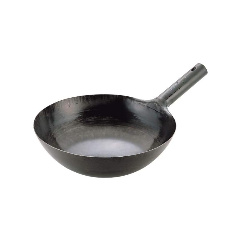 山田工業所 北京鍋 鉄製 42cm 打出し 板厚1.6mmサイズ:Φ42×H12cm重量:2.3kg板厚1.6mm生産国:日本/横浜打出し製法のため油の乗りがよく、焦げ付きにくいです。プロも愛用の中華鍋です。IH使用不可です。ご使用前に空焚...