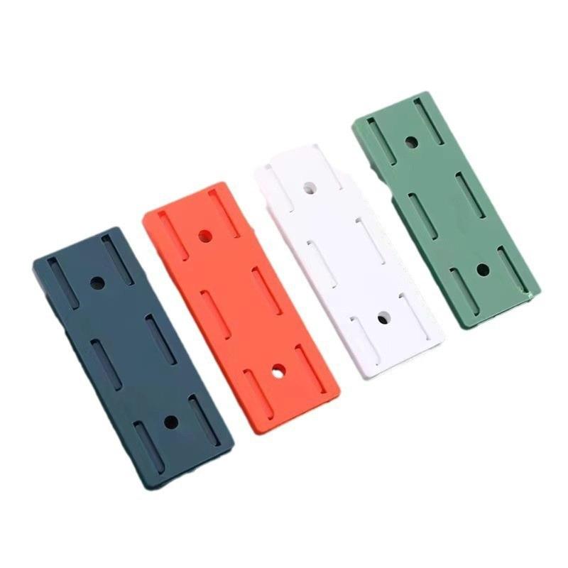 LUYING ソケット固定器 壁の取り付け 穴あけやネジ止め不要 取り付け簡単 デスク、コンピュータ、テレビの壁、キッチン、家庭、オフィス用 4色（青、ピンク、白、緑）【強力な粘着パッド】：アップグレードされた粘着パッドは環境に優しいプレミ...