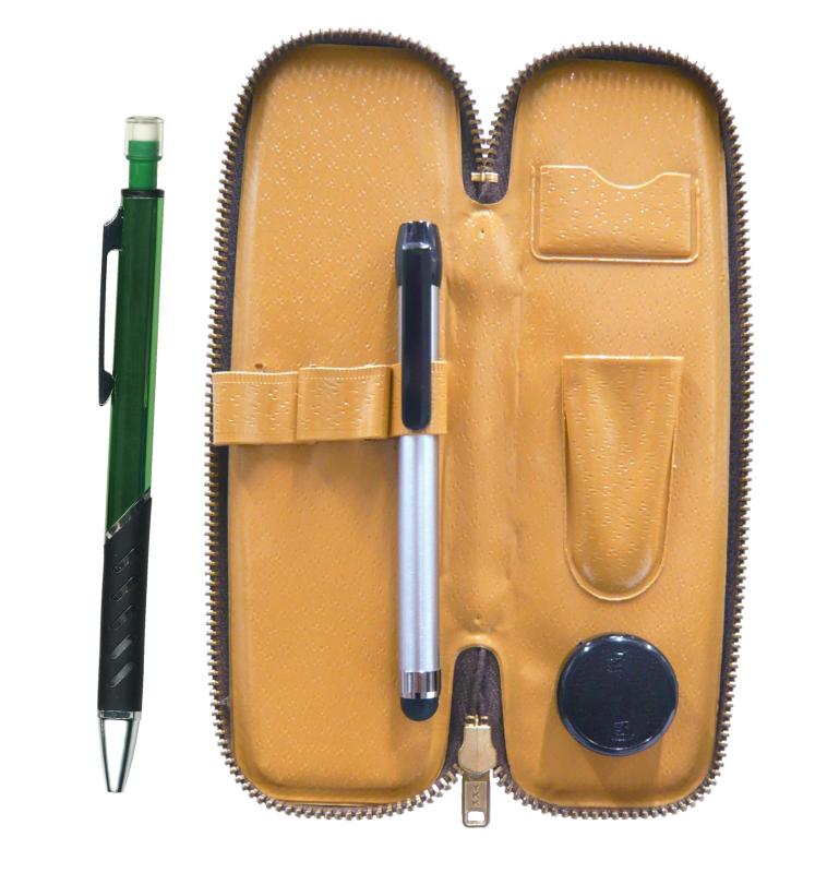 チャック式コンパクトペンケース メタルタッチ棒銀とメタルカラーシャープペン 緑 S-ALST-SI2067SP-G日本製スマートフォン用タッチペンとシャープペン（緑軸）のセット品。チャック式ペンケース入り。ケース 材質:PVC サイズ:16...