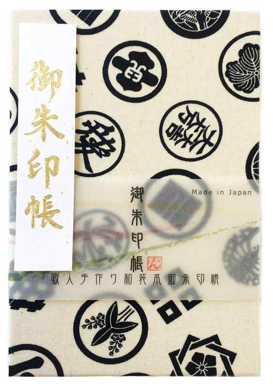 戦国大名家紋御朱印帳 ビニールカバー付き・蛇腹式・24山48頁家紋の御朱印帳。神社仏閣等の奉書紙に多いノーサイズの伊予国の奉書紙を蛇腹式に1枚1枚叮嚀に貼り合わせて作っております。生地のカットにより、写真と実際の柄の見え方が異なります。