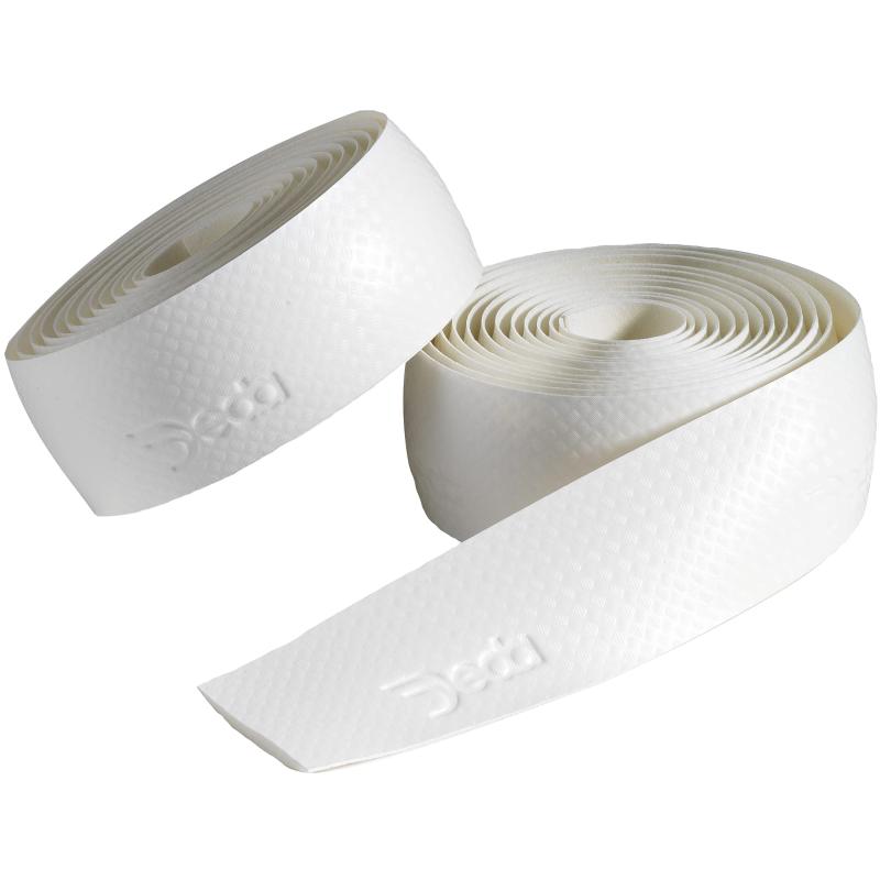 デダ(DEDA) SPECIAL TAPE WHT CARBON バーテープ 中・表面:カーボンメッシュ調 ・カラー:ホワイトカーボン ・ロゴ:エンボス 防水性、伸縮性に富むバーテープ。テープ表面にエンボス加工のロゴ入り。エンドキャップが付...