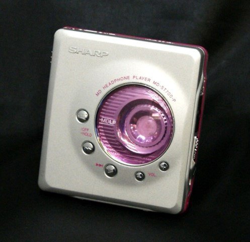 【メーカー名】SHARP シャープ【メーカー型番】【ブランド名】【商品説明】SHARP シャープ MD-ST700-P ピンク ポータブルミニディスクプレーヤー MDLP対応 （ポータブルMDプレーヤー/MD再生専用機/MDウォークマン）・...