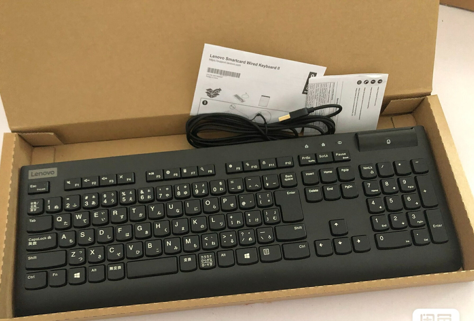 🌟おすすめポイント 💻 レノボ純正・高品質キーボード ビジネス向けに設計された純正モデル。安定感のあるキー構造で快適なタイピングを実現。 🔇 静音設計で集中できる環境を キー入力音が静かで、オ...