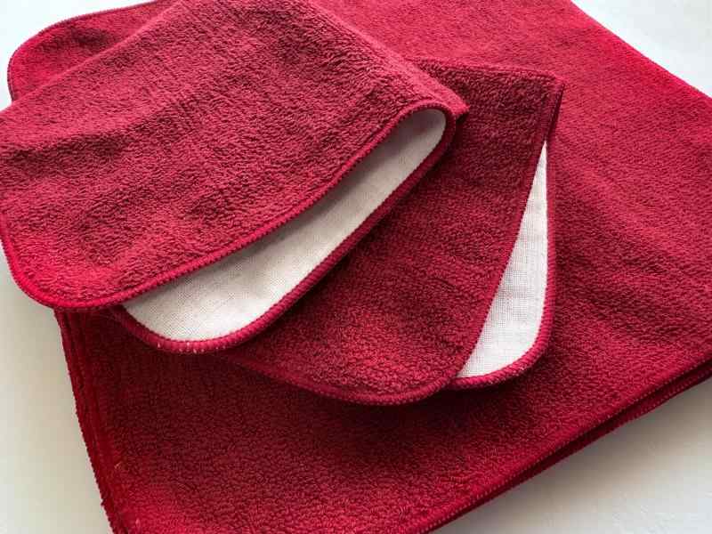 Imabary 素肌に優しい パイル+ガーゼ ハンカチタオル 10枚セットサイズは24×24センチ　1枚あたりの重量は18グラム ポケットやカバンの中でも嵩張りません。片面は吸水力の高いパイル仕様、もう片面は肌触りの優しいコットンガーゼ仕様...