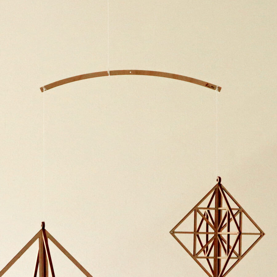 Size：約18cm 素材：ホワイトバーチ ブランド：kito キト 原産国：リトアニア製 ※自然素材のため、色や木目、風合いに個体差がございます。 ※レーザーカット加工により焦げやヤニが生じる場合がございます。 ※繊細な作りのため、取り扱...